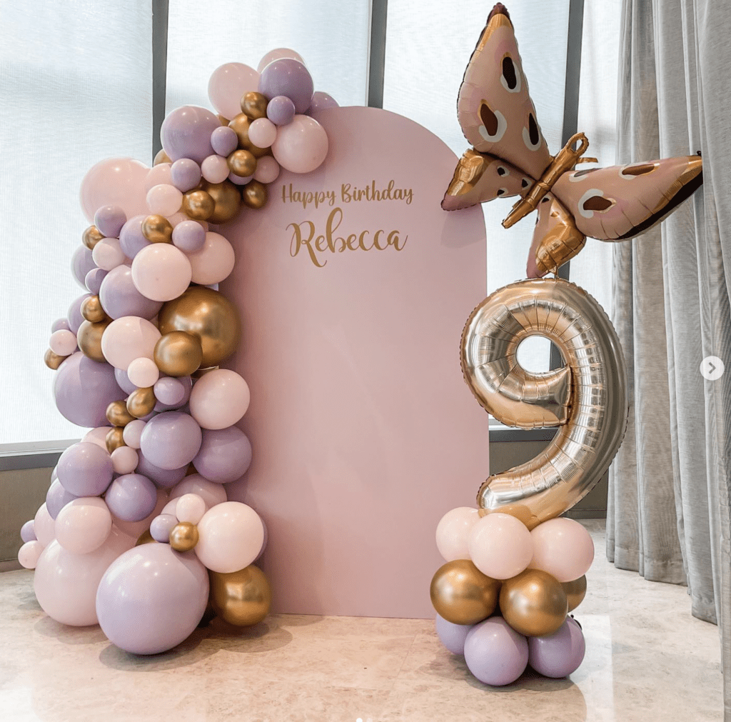 Customize Straight Board Backdrop with Balloon Garland